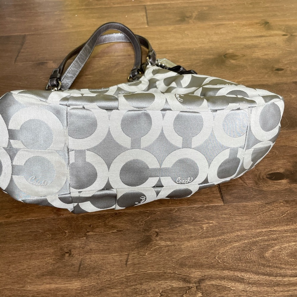 Coach Signature Three Compartment Purse - Gem